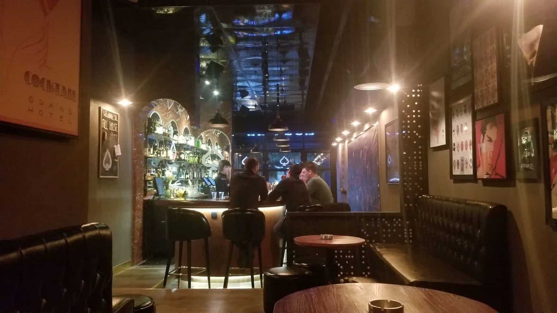 Chengdu-Expat-Full-House-Bar-Inside - Chengdu Expat | Chengdu-Expat.com