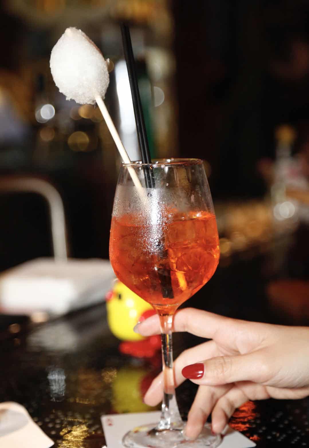Full House | Chengdu's Best Happy Hour? | Chengdu-Expat.com