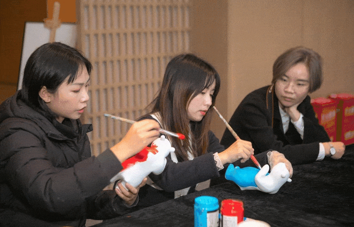 maserati_gif - Chengdu Expat | Chengdu-Expat.com